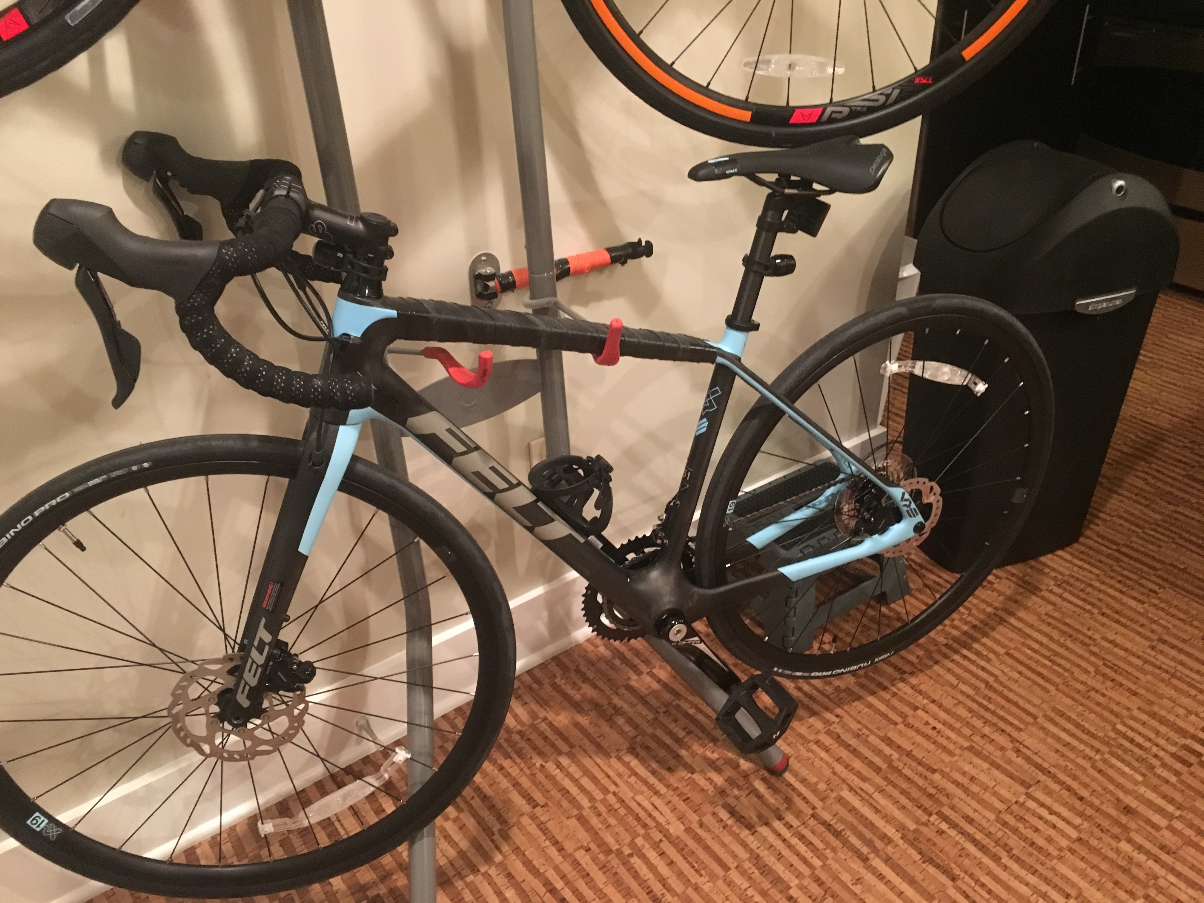 Stolen 2017 Felt VR5-blue