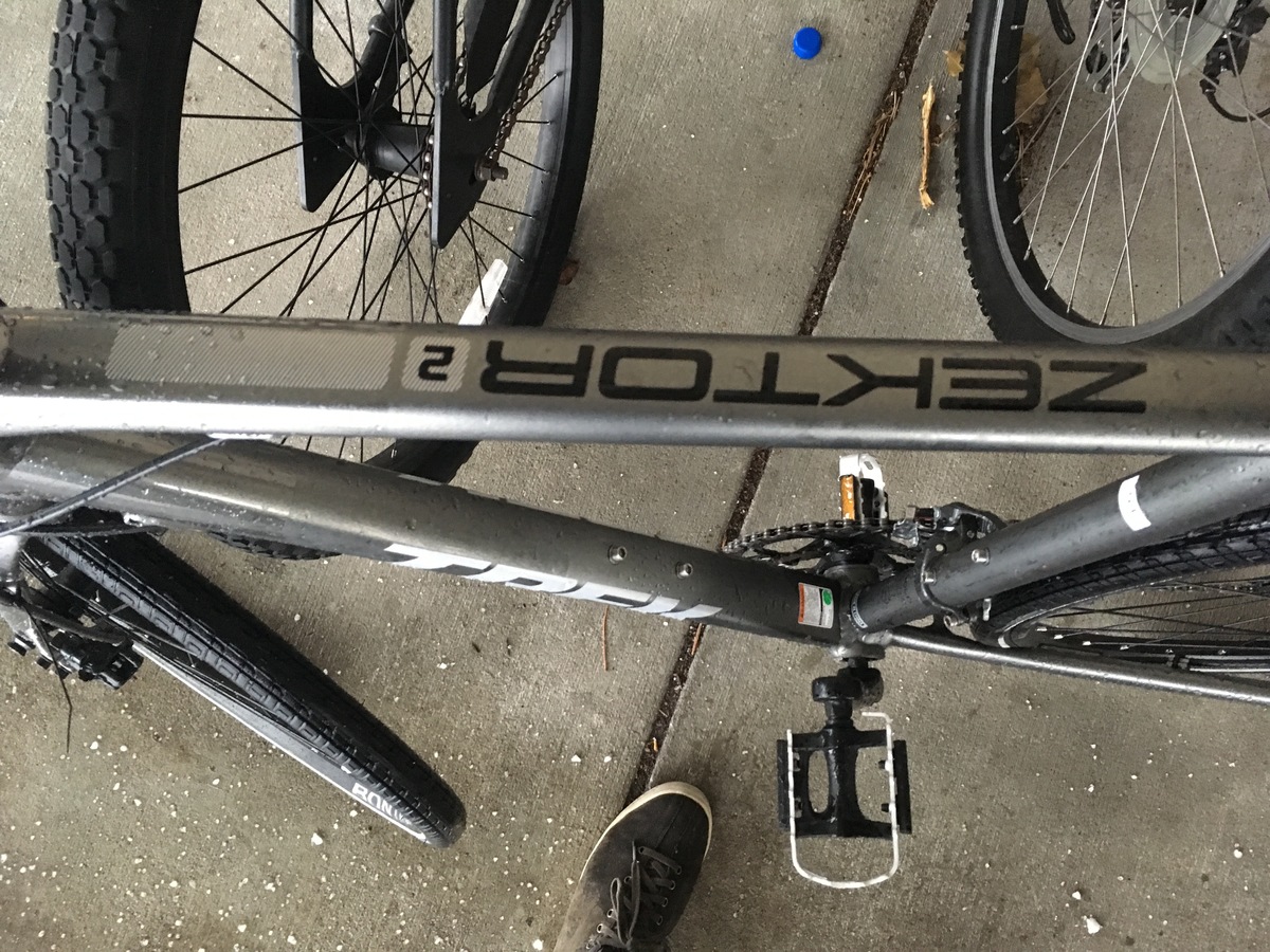 Stolen 2018 Trek Zektor 2