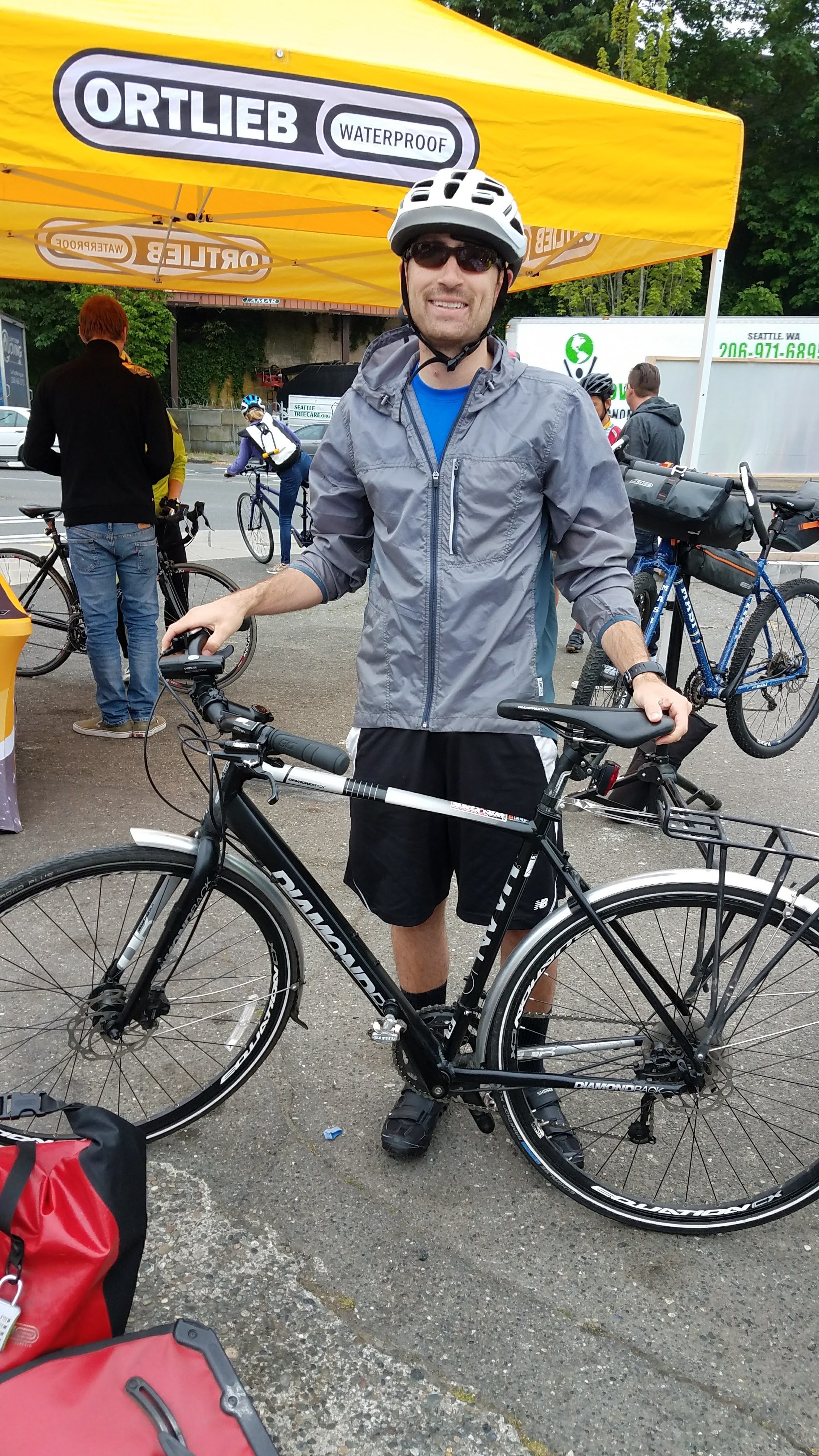 2015 Diamondback Hanjo Metro Plus