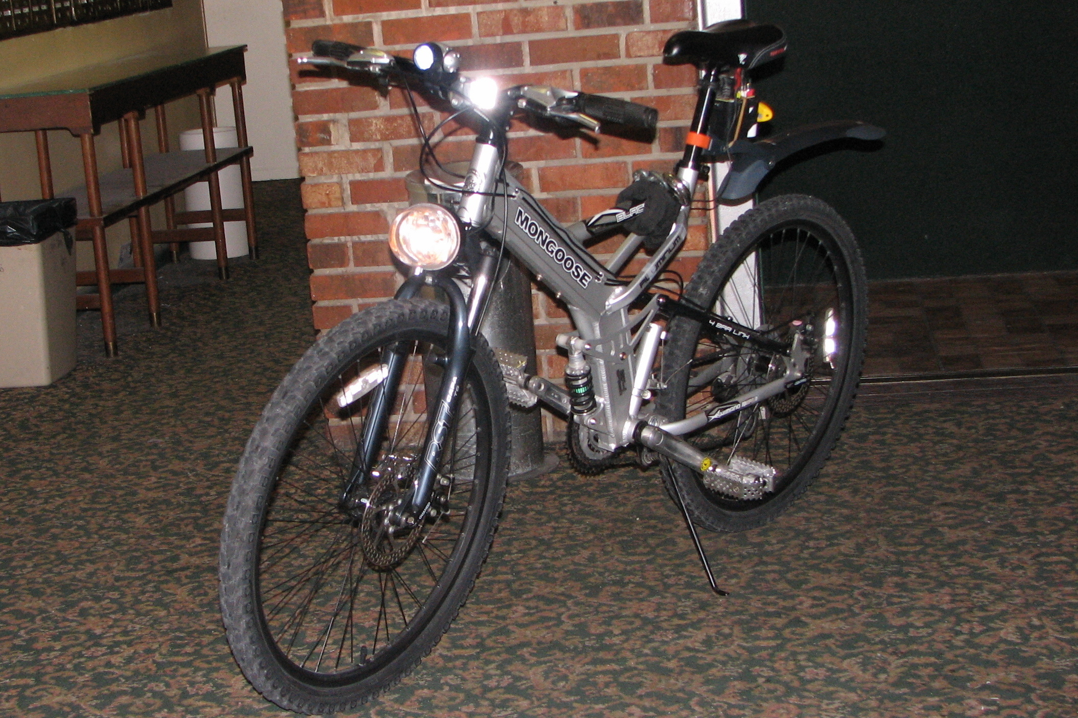 Stolen 2006 Mongoose Blackcomb Dual-Disc Full Suspension Bike