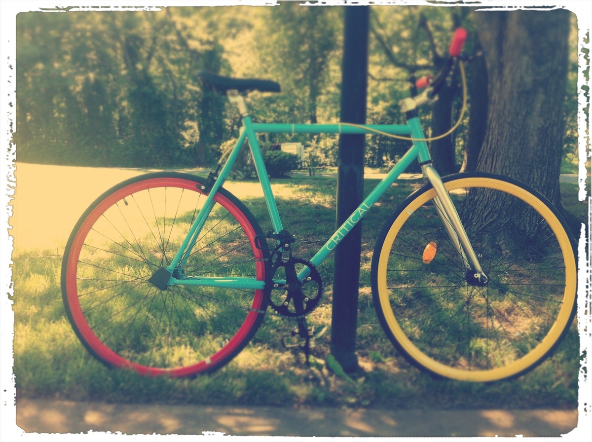 2013 Critical Cycles Critical Cycles Fixed-Gear Single-Spe...