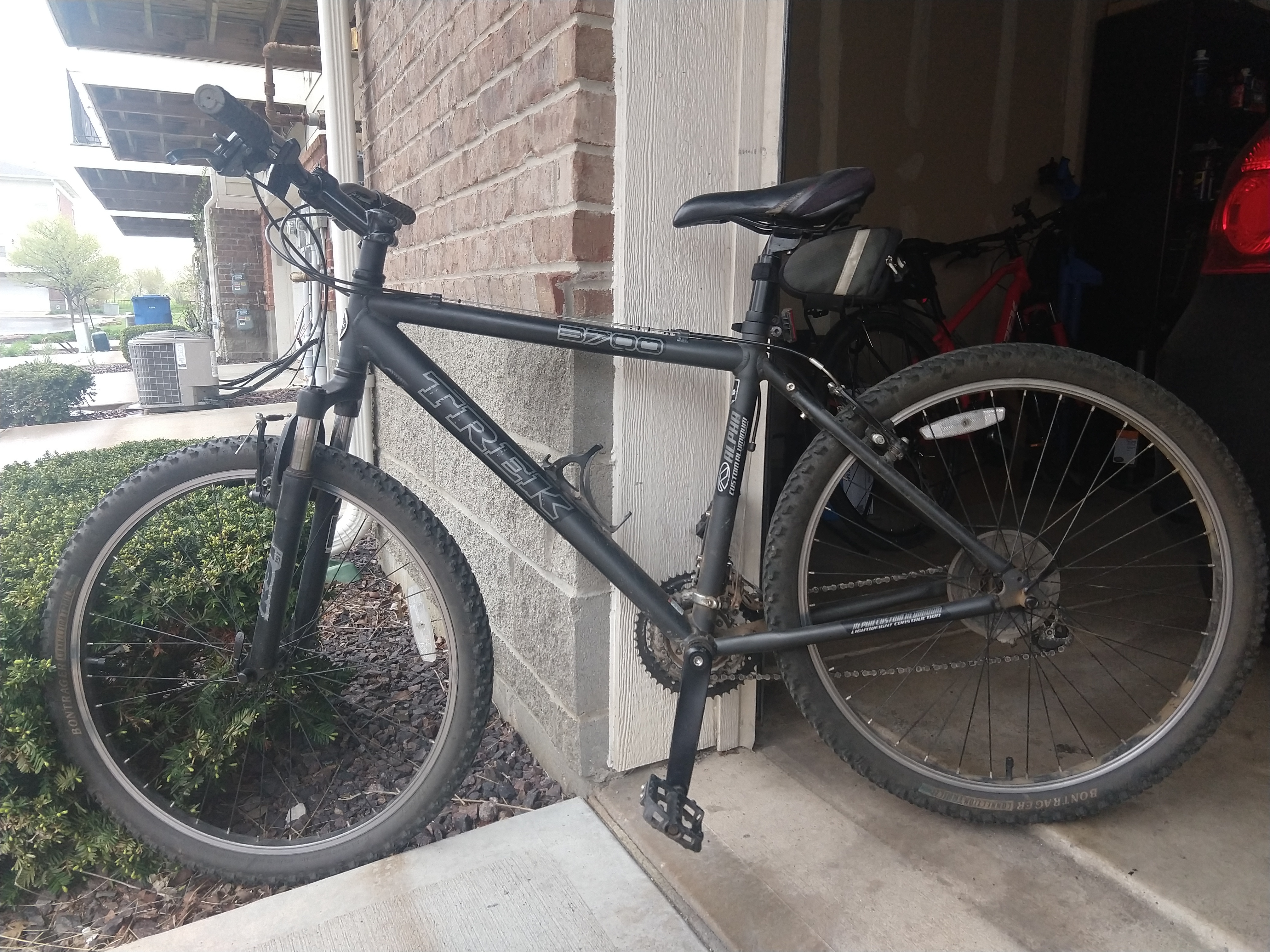 Trek 3700