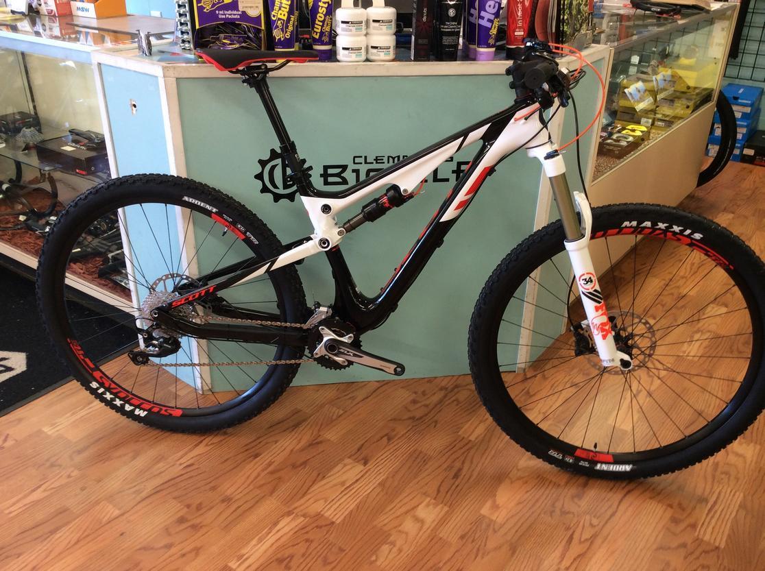 Stolen 2016 SCOTT Genius 920