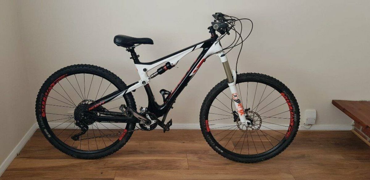 Stolen 2016 SCOTT Genius 920