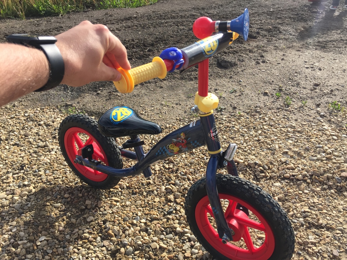 2019 Huffy Mickey Mouse