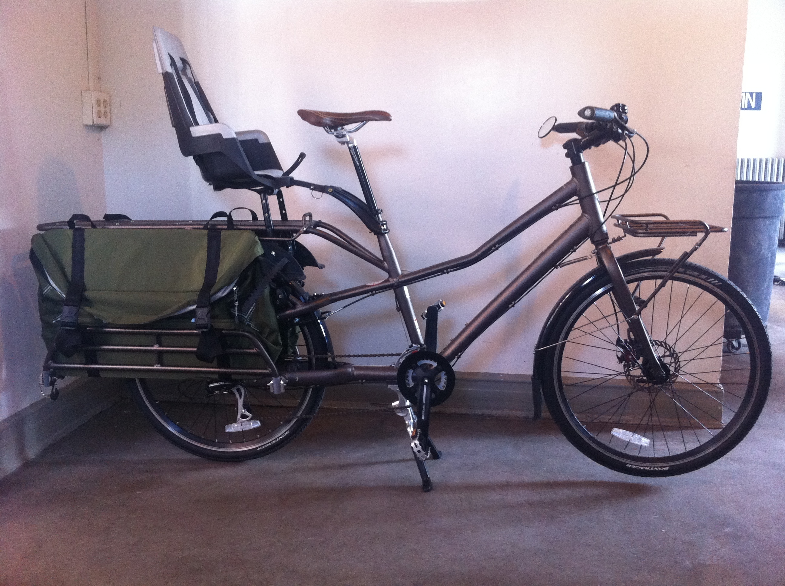 Stolen 2011 Trek Transport cargo bike (rear storage)
