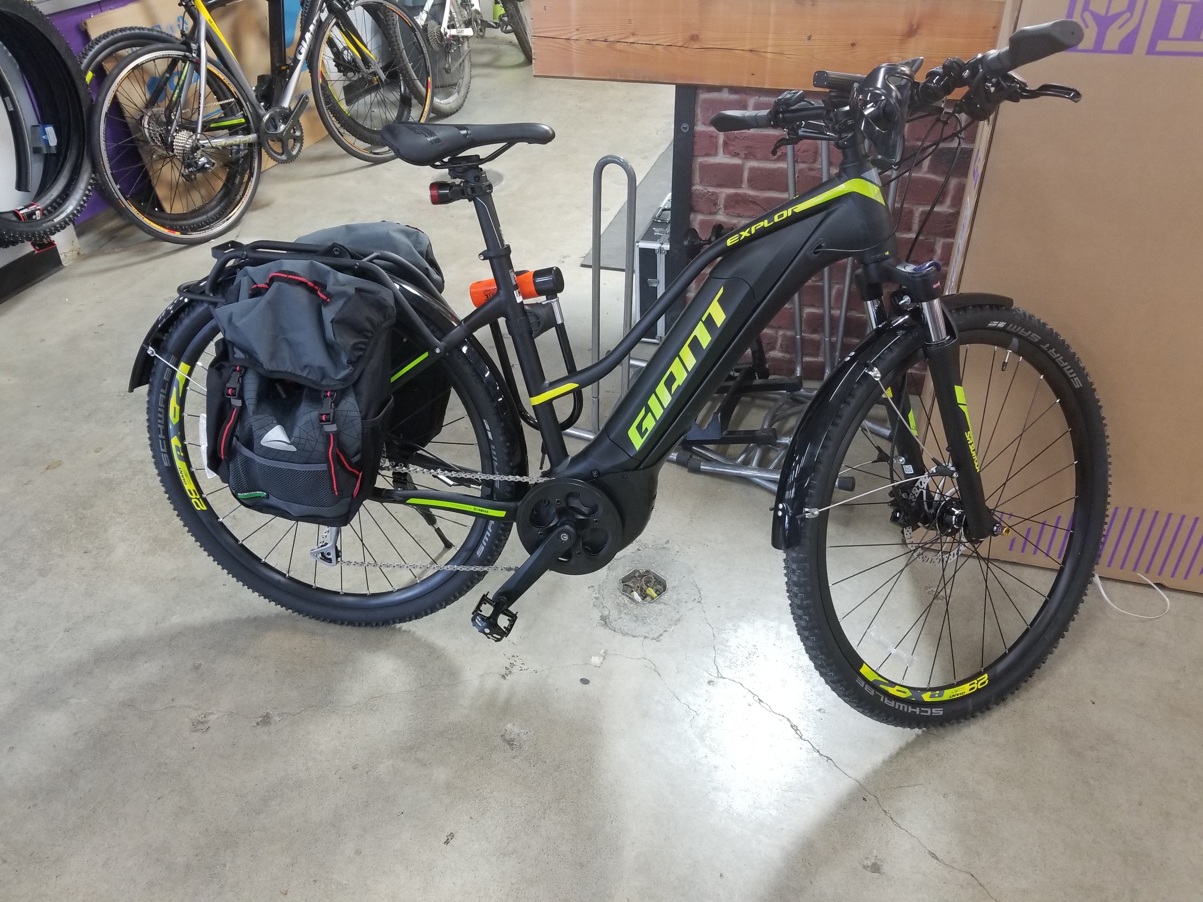 2018 Giant 2018 ExploreE+3 STA 20 MPH