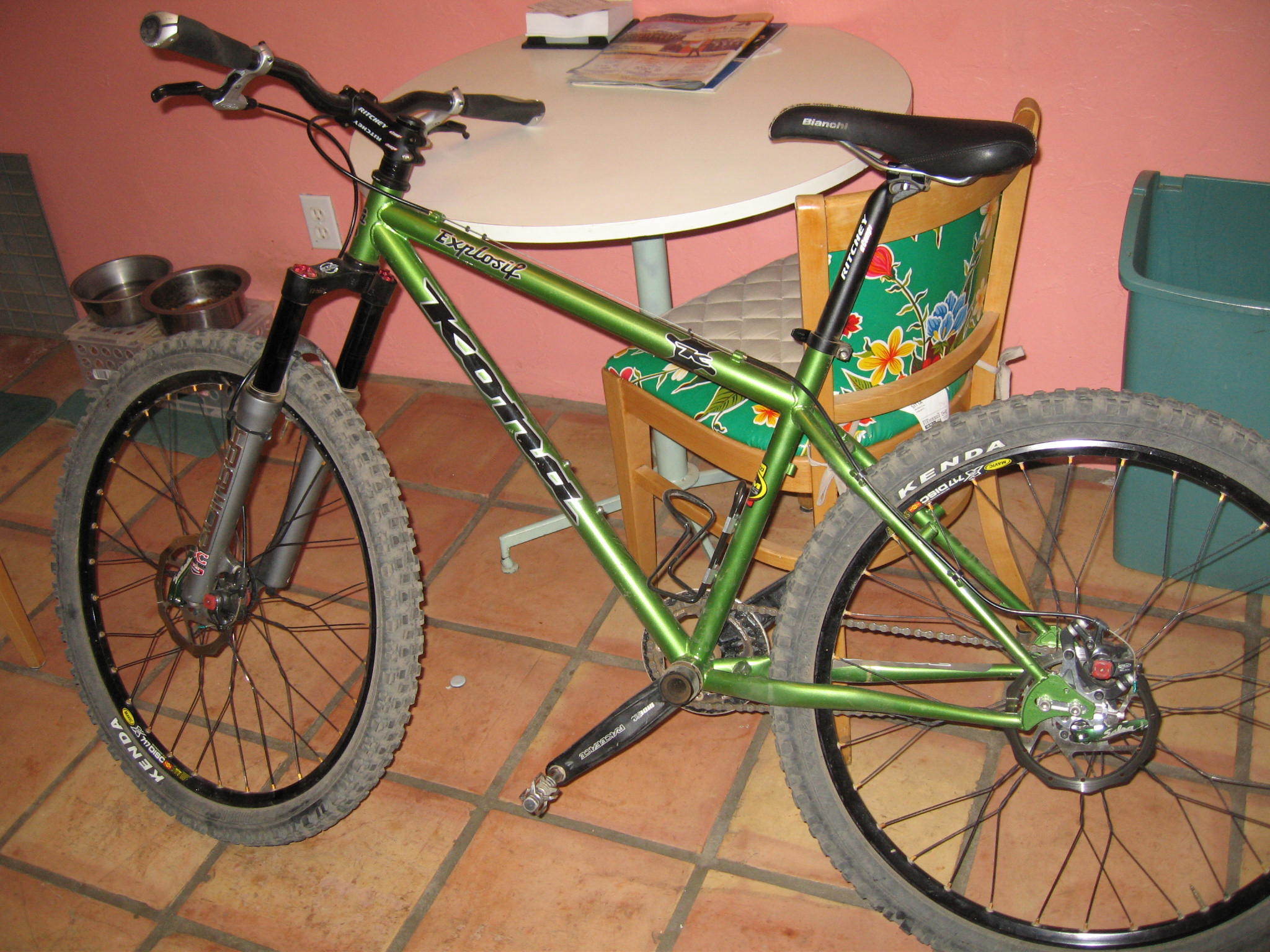 2008 Kona Explosif
