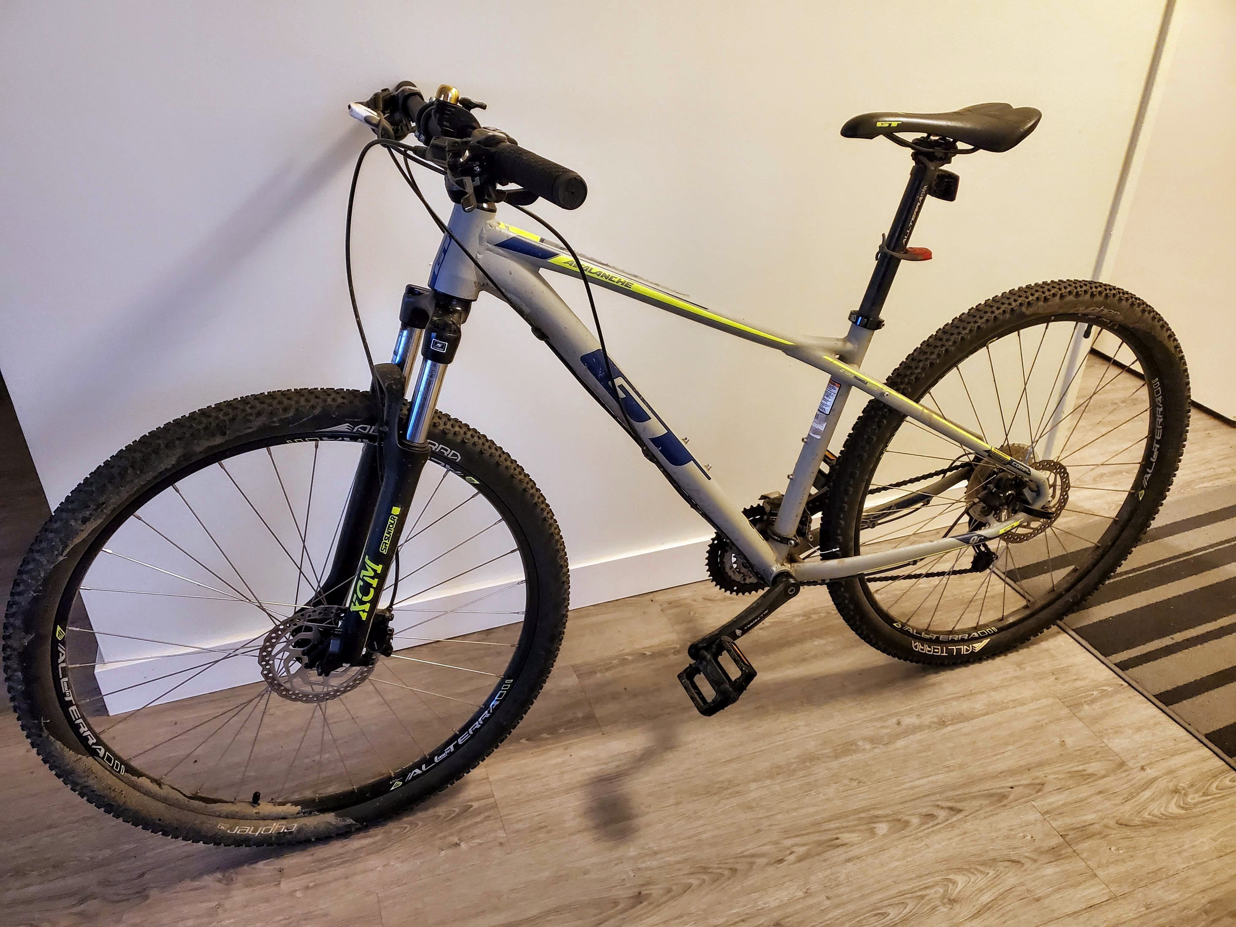 GT Bicycles Avalanche Comp