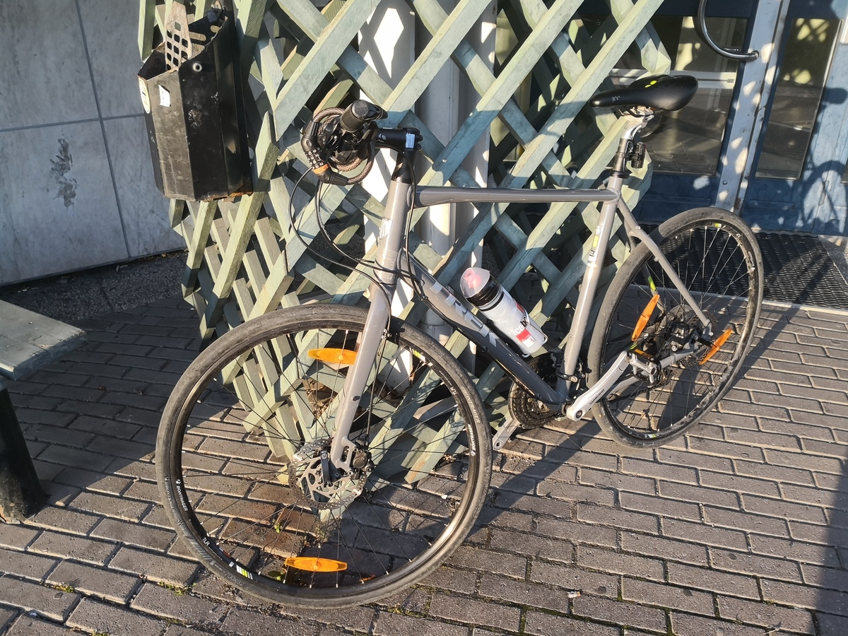 Stolen 2015 Trek FX 7.4 DISC