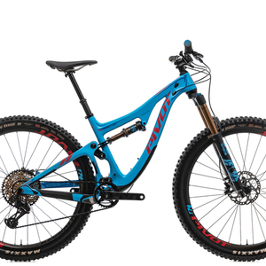 2017 Pivot Switchblade
