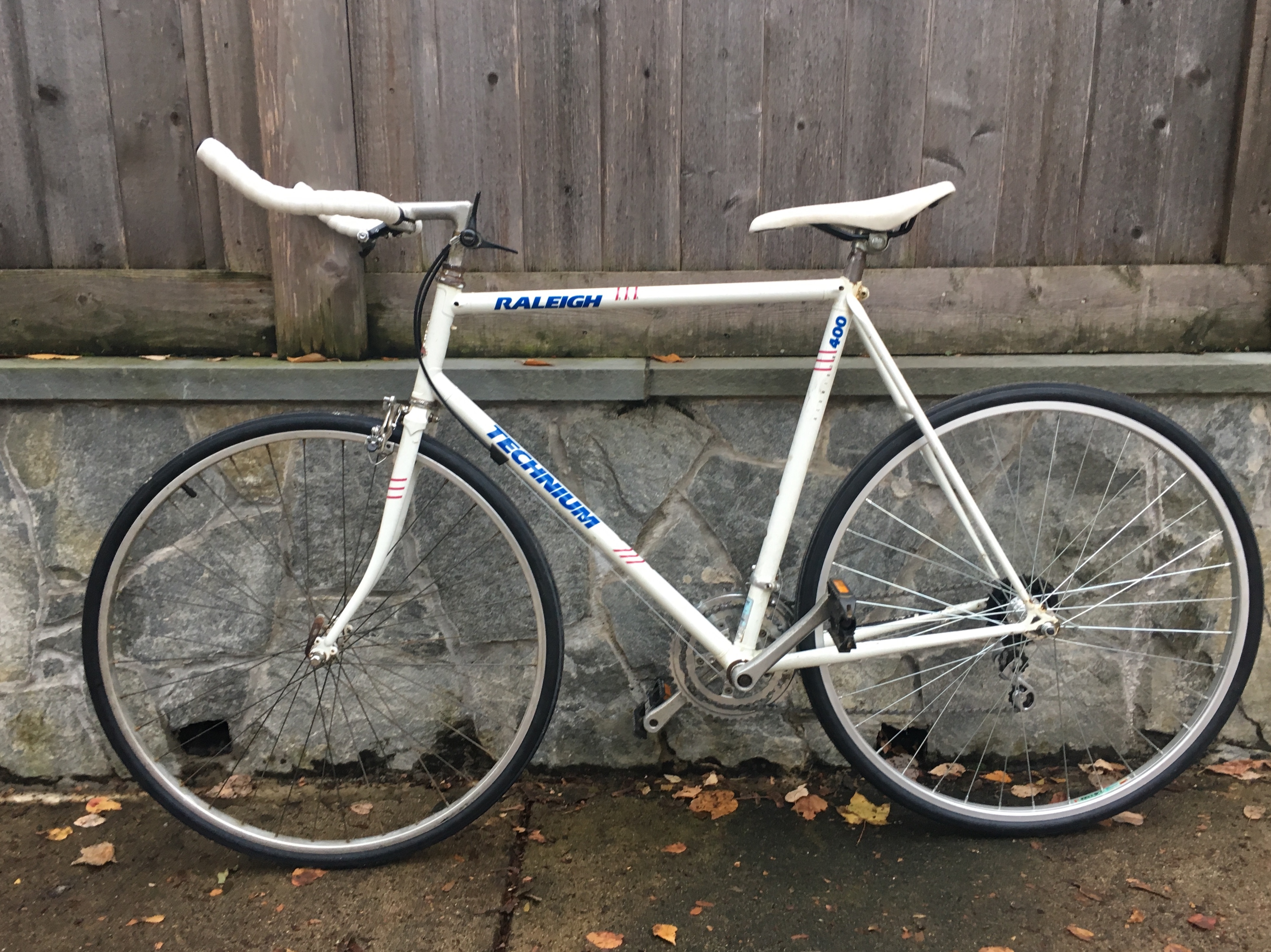 Stolen 1988 Raleigh Technium 400