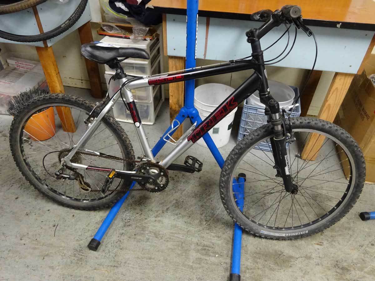 Trek 3900
