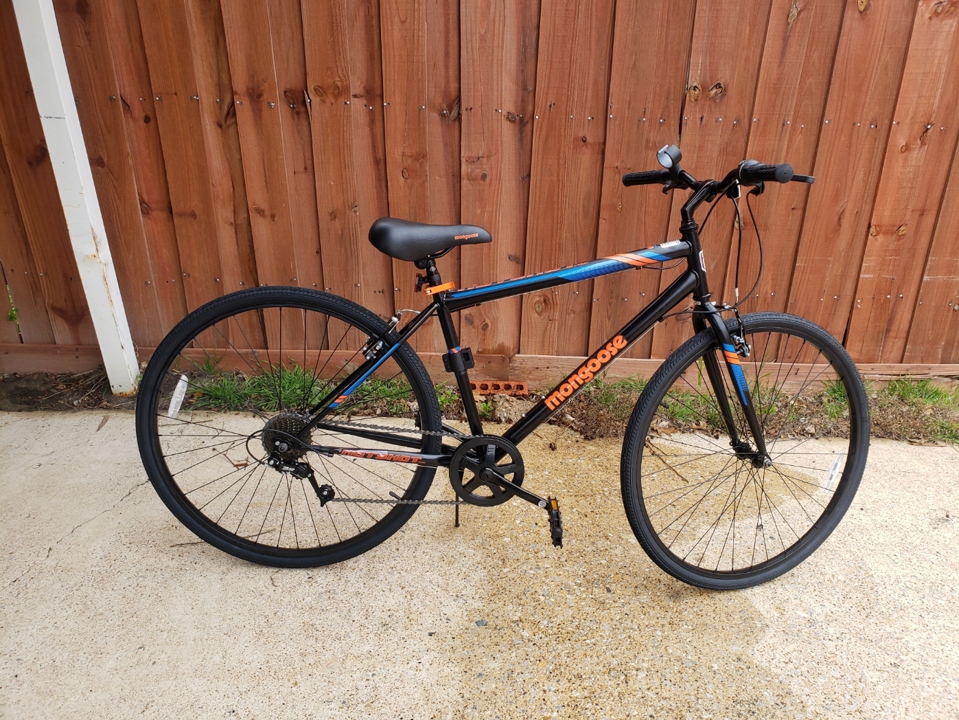 2020 Mongoose 700c Hotshot Hybrid