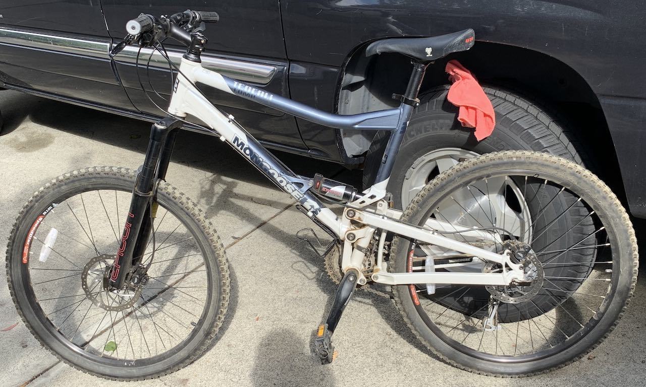 Mongoose Teocali Comp White/Gray