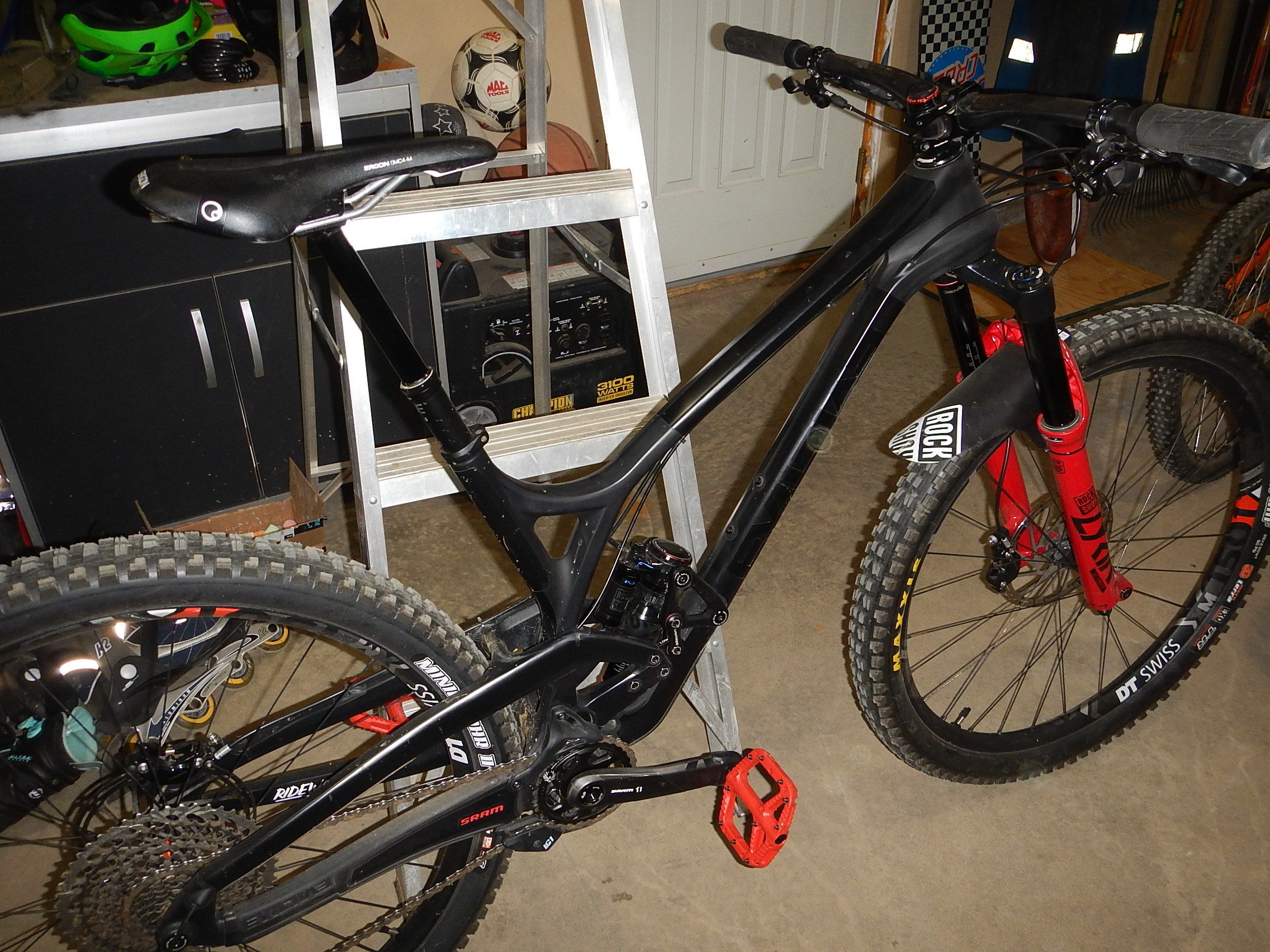 2019 Evil The Offering