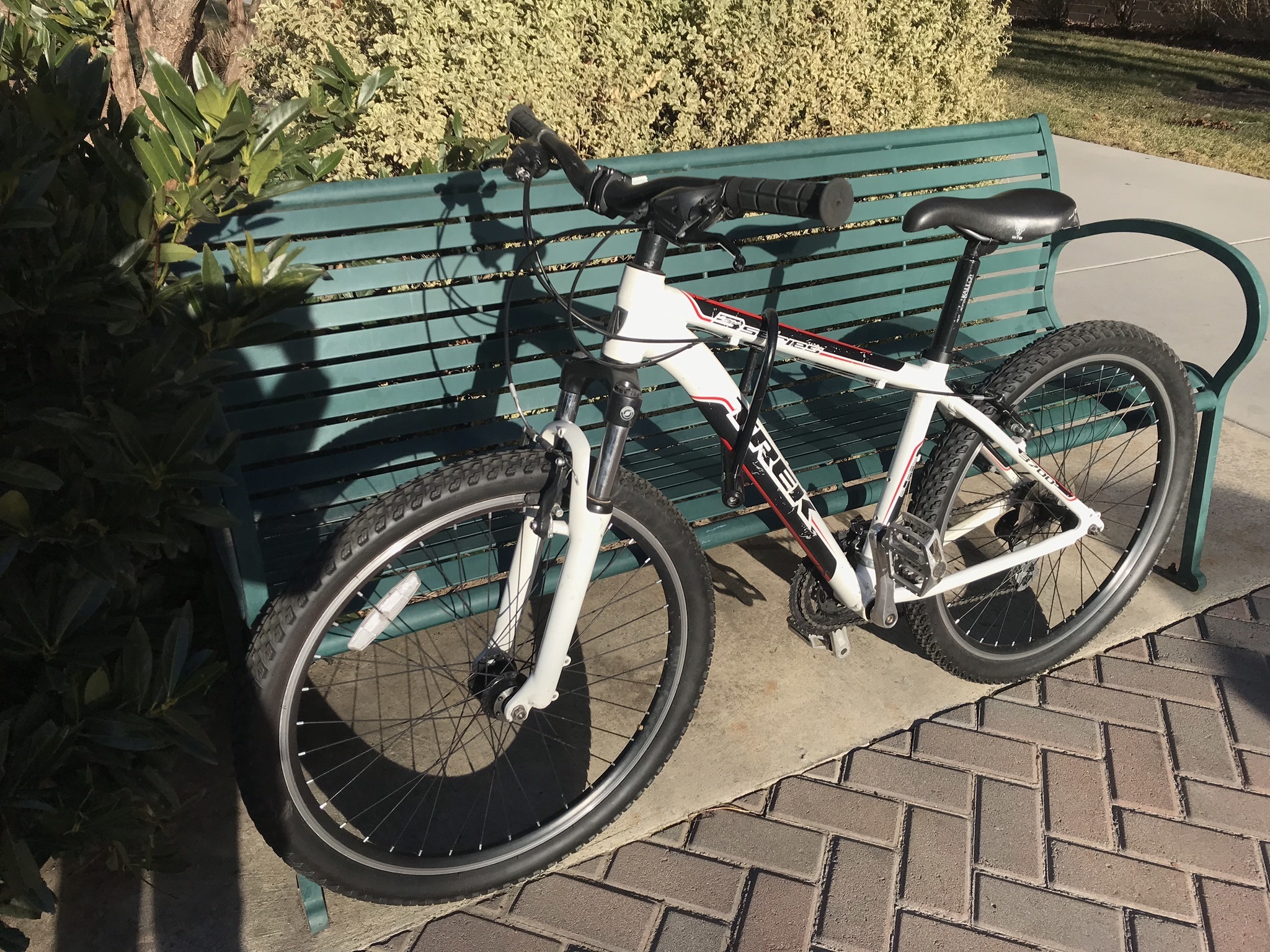 Trek 3700