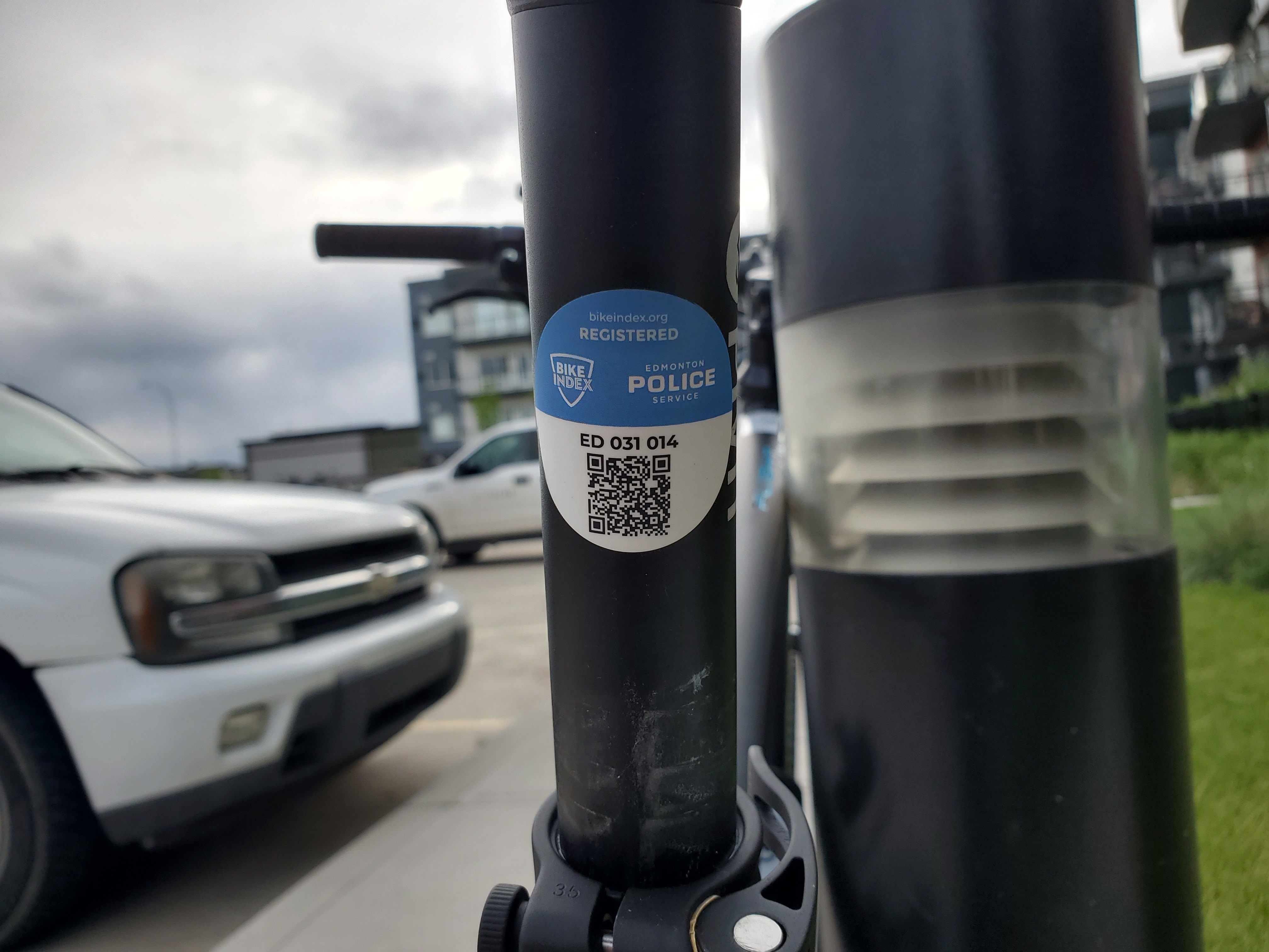 2020 Haro Flightline 2 29