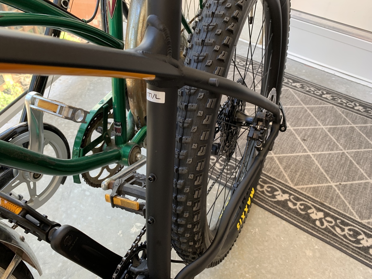 2020 Roscoe 8 Matte Black/Red Trek Roscoe 8 Bike - Medium/Large