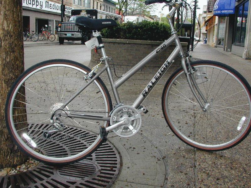2001 Raleigh c40