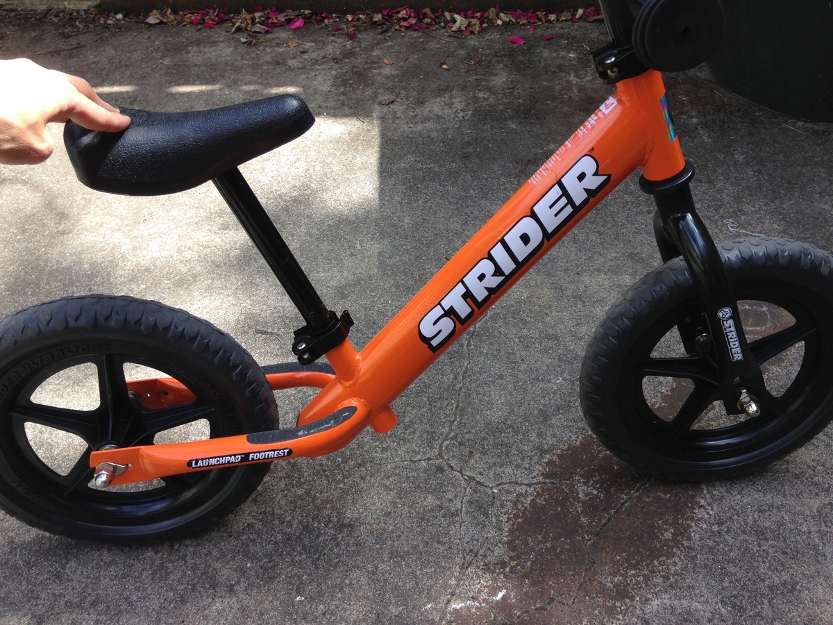 2014 Strider ST-4 No Pedal Balance Bike