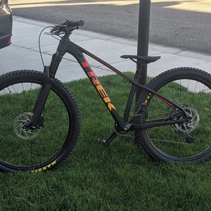 2021 Trek Roscoe 8