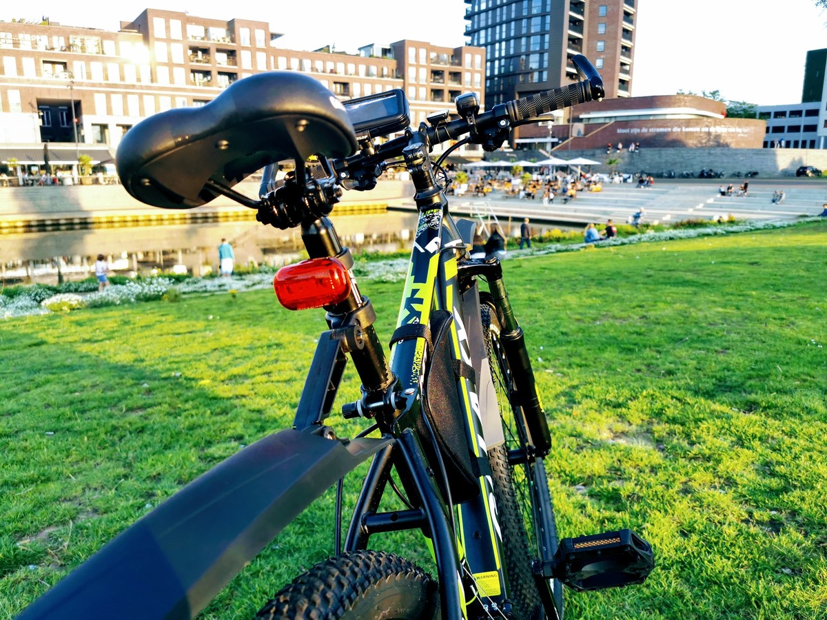 Brompton Bicycle Galaxy Frane size 17