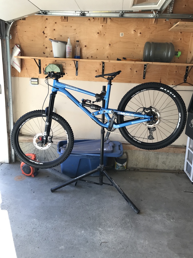 2020 Commencal Bikes Clash