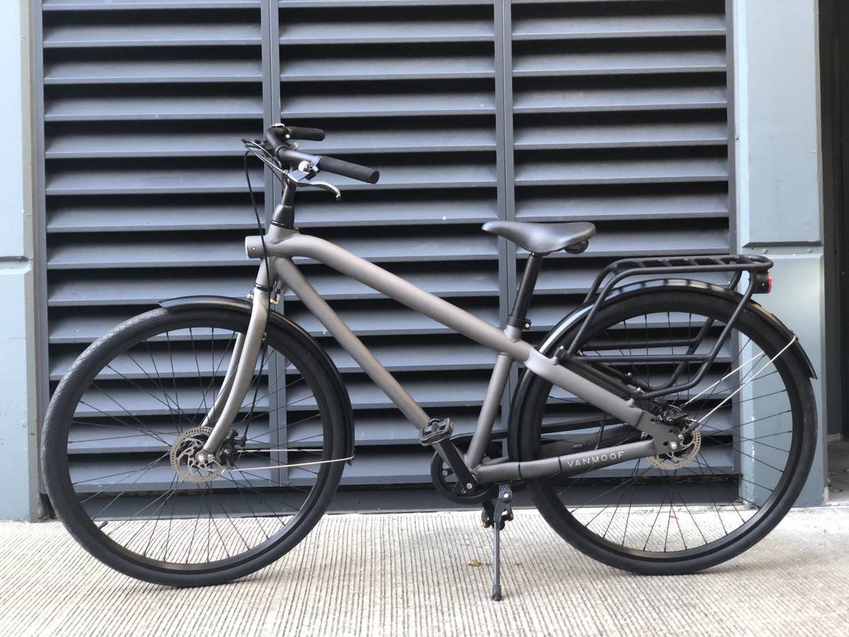 2015 VanMoof S-series city bicycle 8 speed step th...