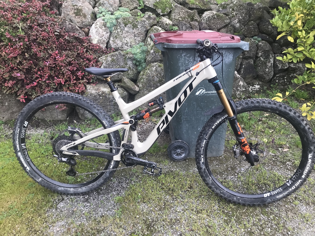 2019 Pivot Firebird 29