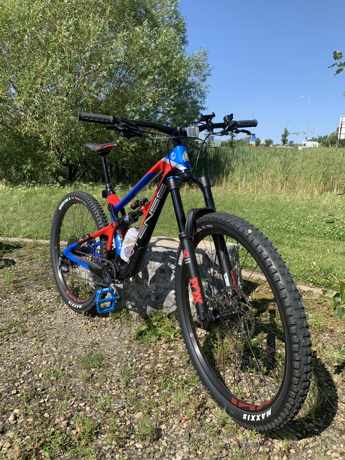 2020 Intense Carbine