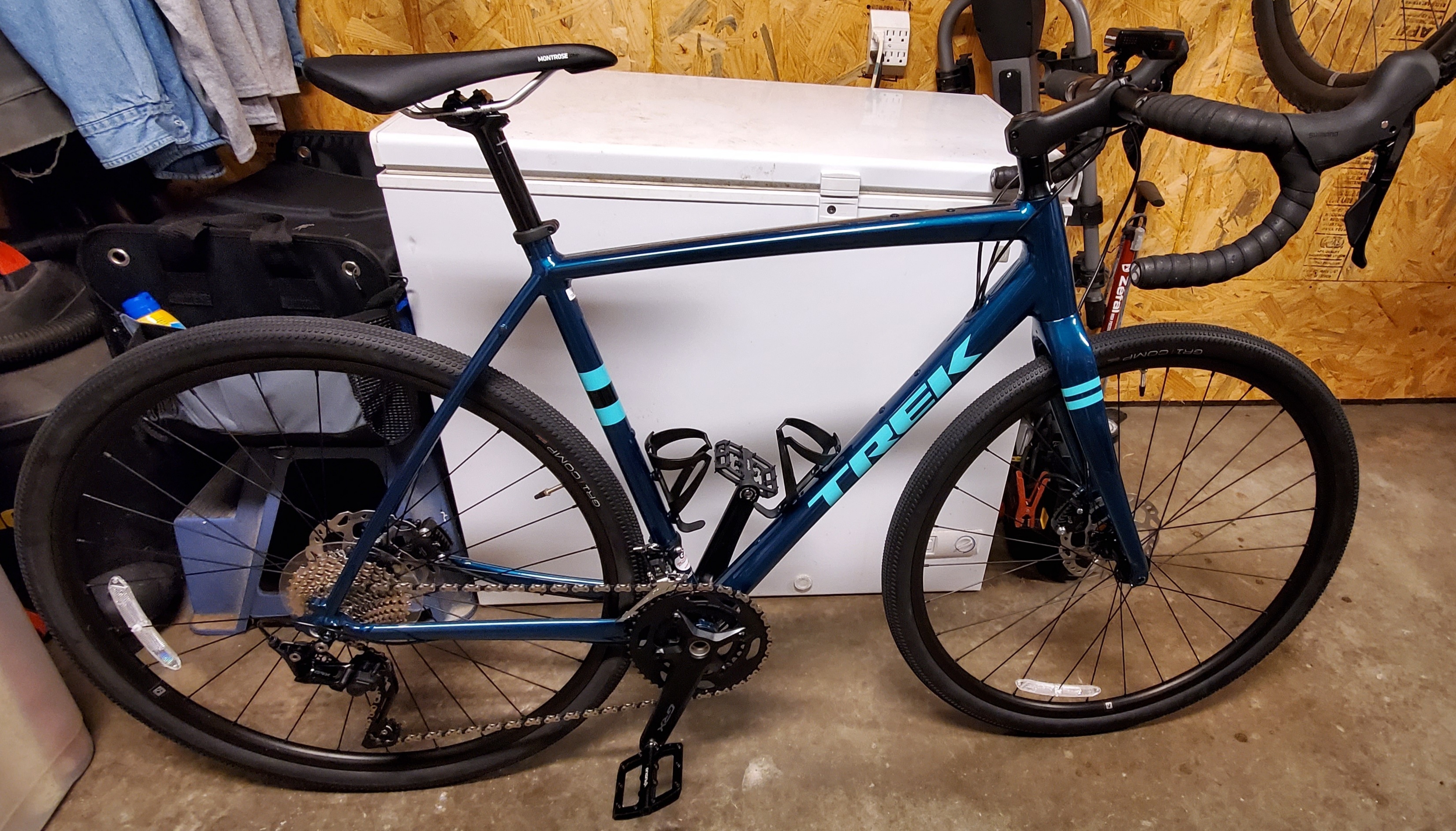 2021 Trek Checkpoint ALR4