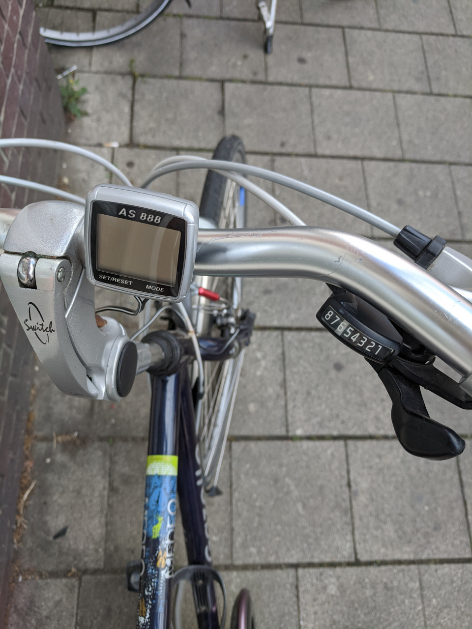 Gazelle Medeo Track and Trail
