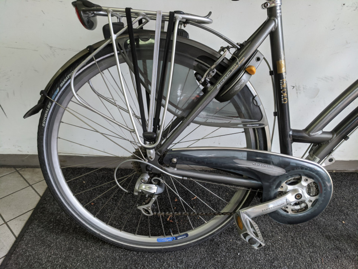 Gazelle Medeo Track and Trail