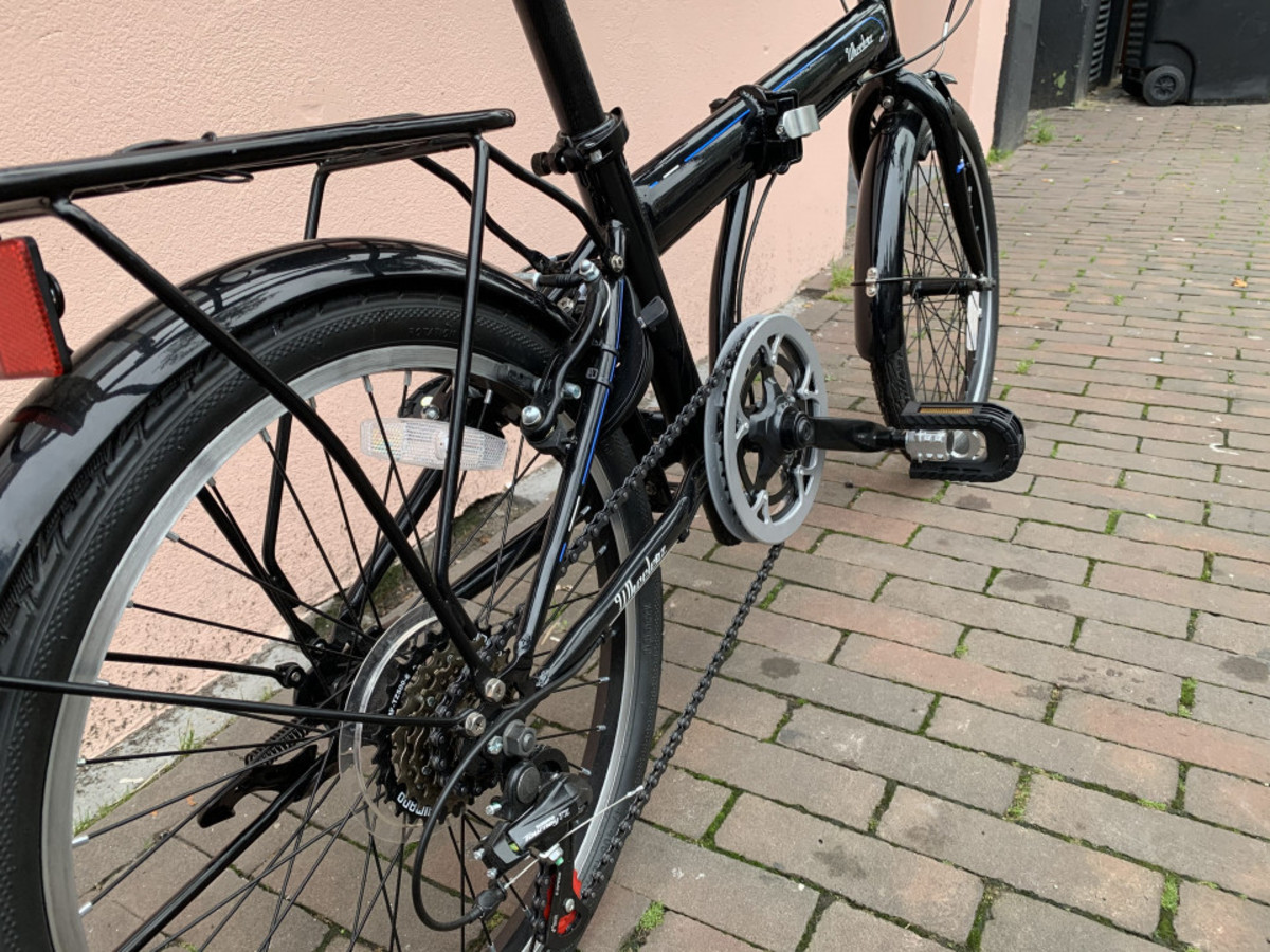 Wheelerz New bike. 6 gears. Folds down to 36 ×...