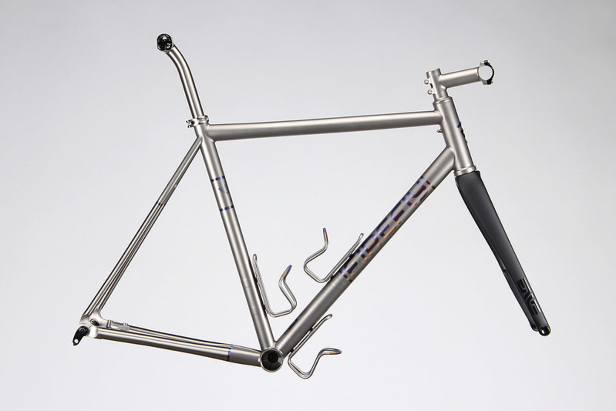 2020 Firefly Bicycles Titanium Road