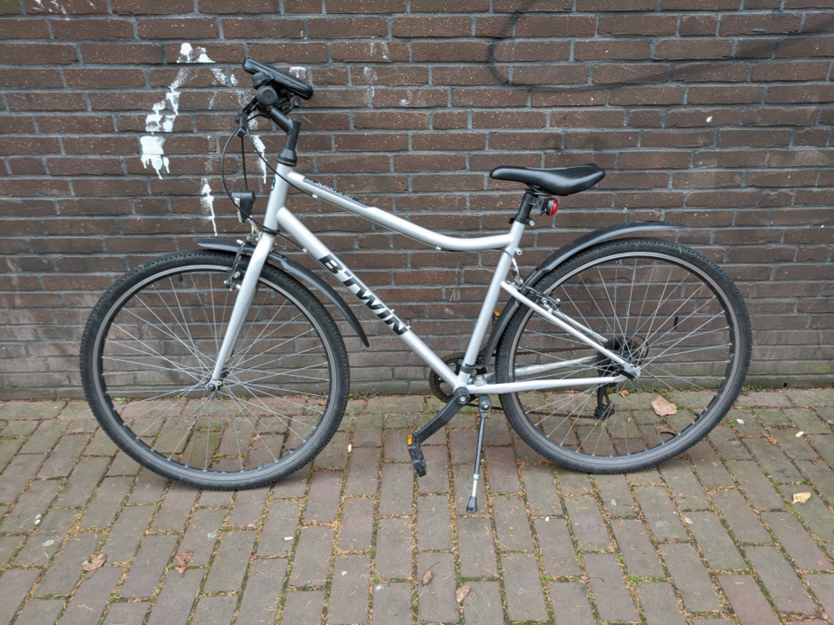 b'Twin Riverside 120