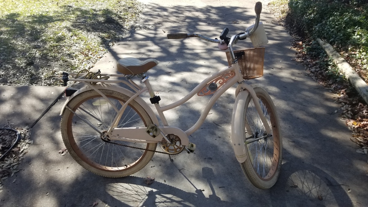 2013 Huffy Deluxe Women's Cruiser