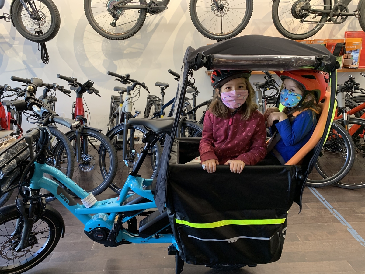 2020 Tern GSD S00 LX (Gen 2) cargo bike rear