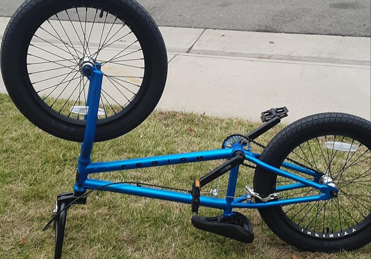 2020 Mongoose Legion L-100 Freestyle