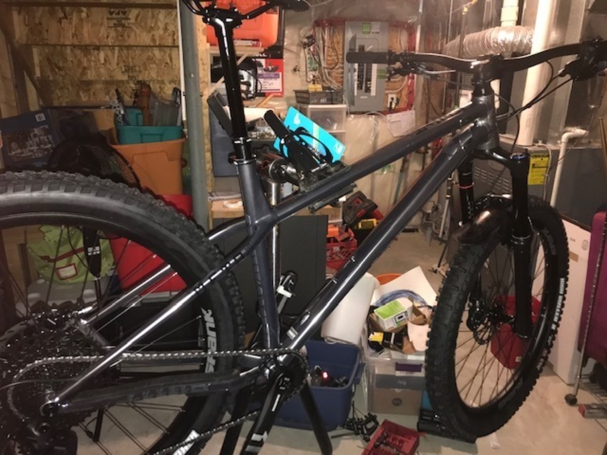 2021 Commencal Bikes Meta AM HT Essential