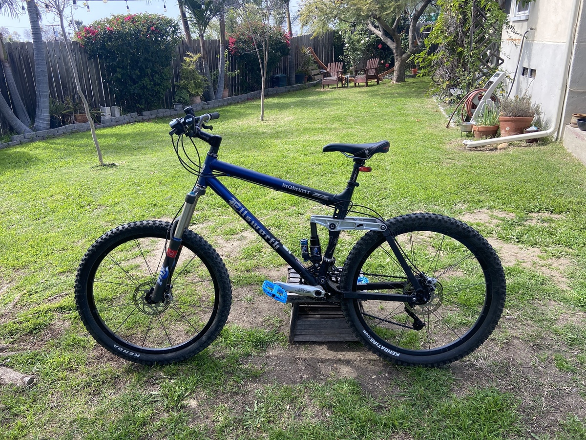 2007 Ellsworth Moment