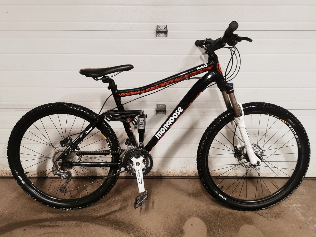 2011 Mongoose Salvo Comp