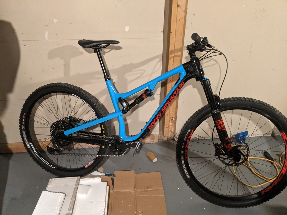 2019 Rocky Mountain Bicycles Instict