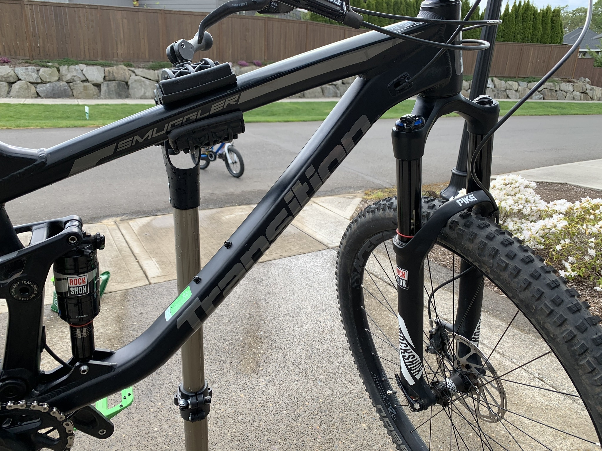 2017 Transition Bikes Smuggler Alloy