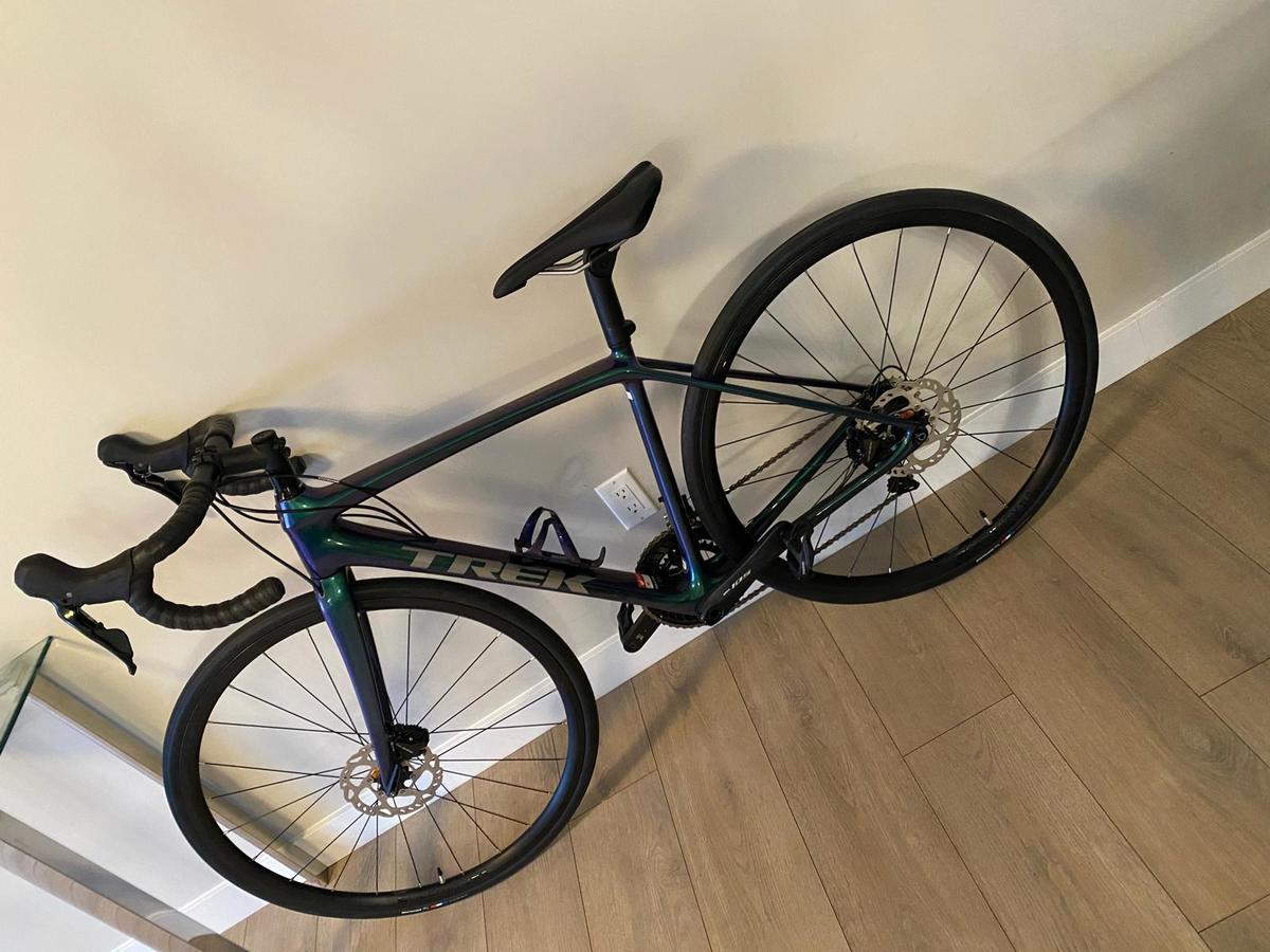 2020 Trek Émonda SL Disc Carbon Road Bike - Eme...