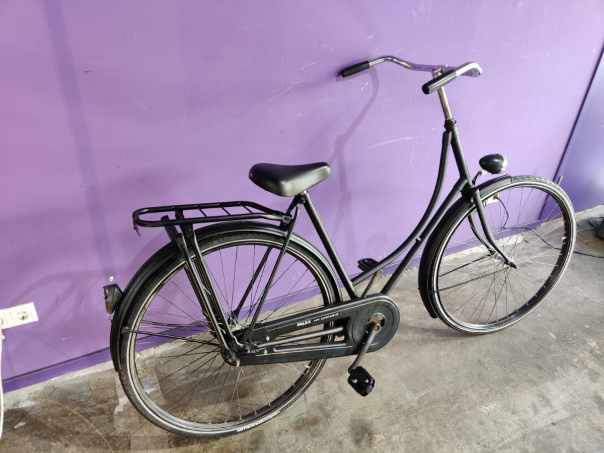 No brand Smooth black omafiets