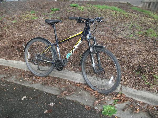 Stolen 2012 KHS Bicycles Alite 300
