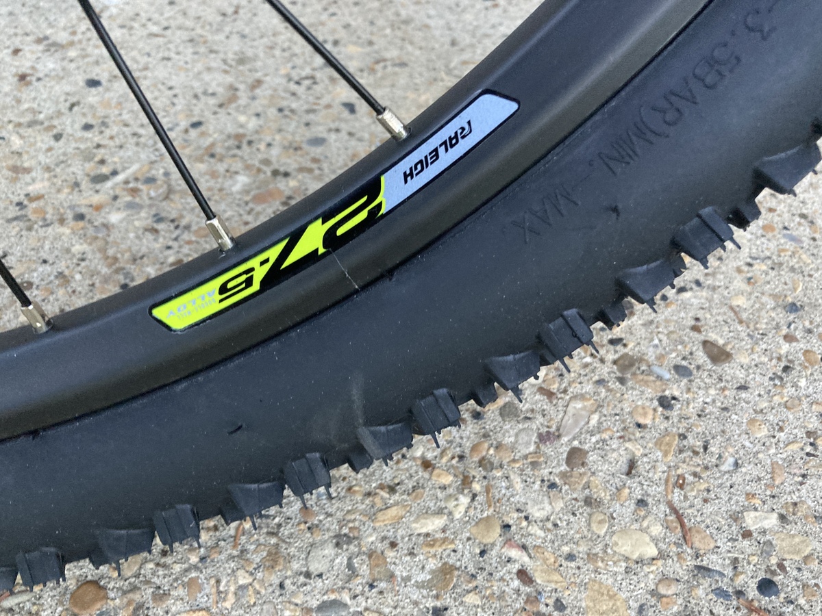2021 Raleigh Tracker series