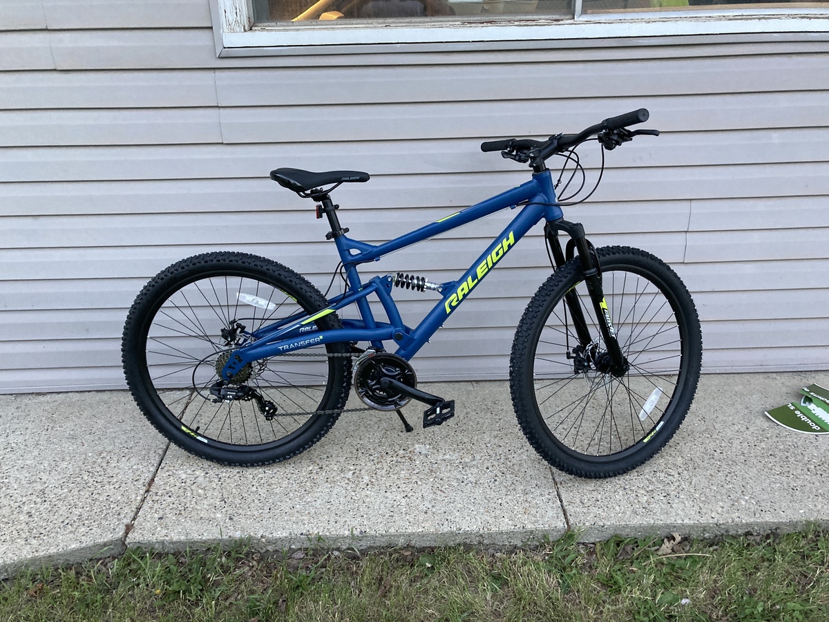 2021 Raleigh Tracker series